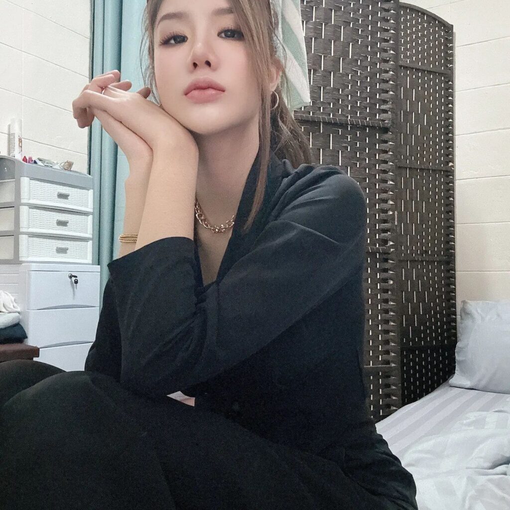 น้องfuji chan สาวสวย สุดเซ็กซี่ ทีเด็ด คอนเทนต์18+ ใน onlyfans